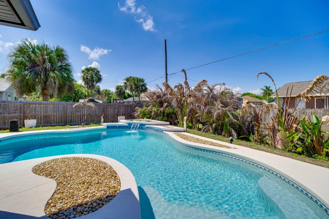 153 M² House ∙ 3 Bedrooms ∙ 6 Guests - Palm Bay, FL