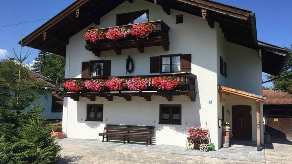 85 M² Ferienwohnung ∙ 2 Schlafzimmer ∙ 4 Gäste - Fischbachau