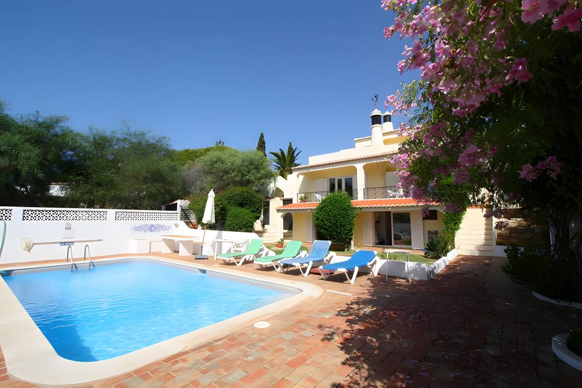 300 M² Villa ∙ 5 Makuuhuonetta ∙ 10 Vierasta - Carvoeiro