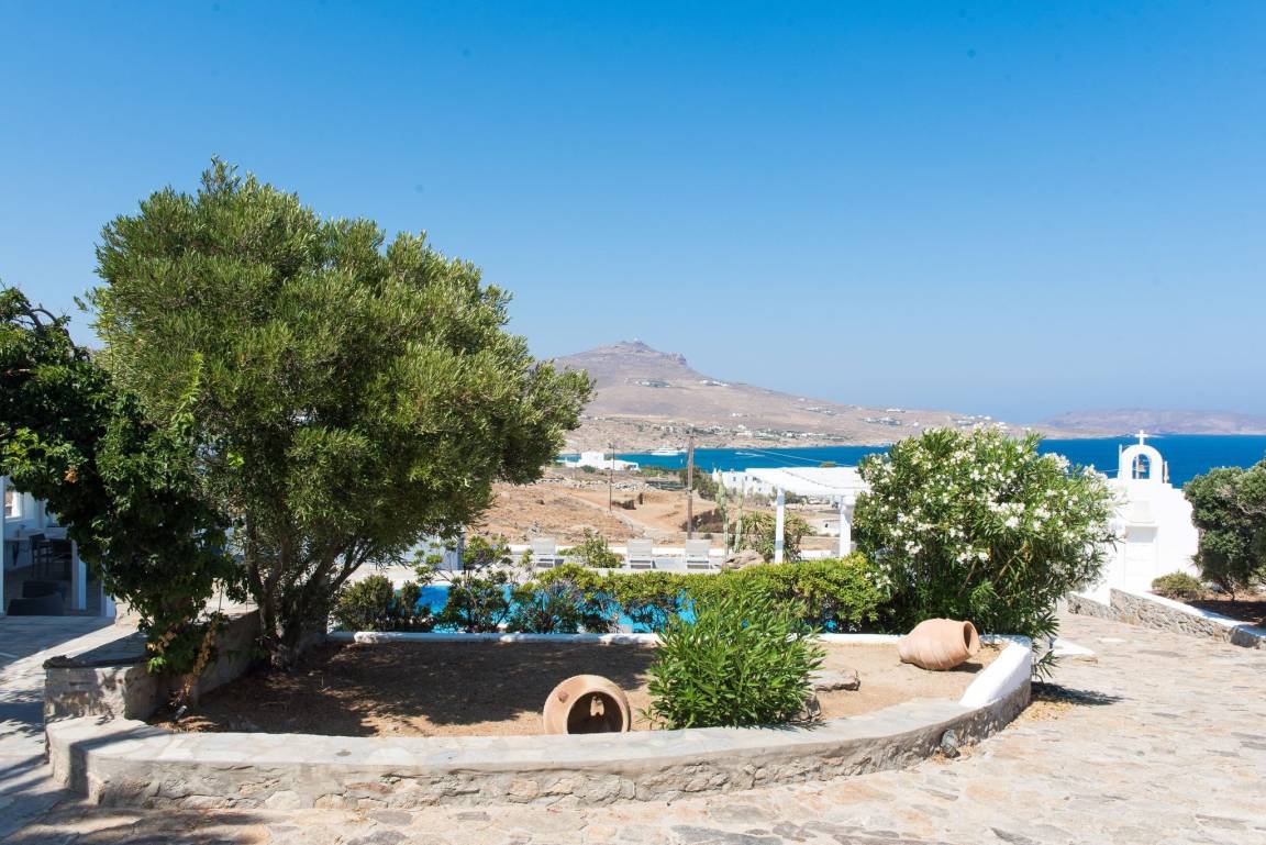 Villa ∙ 7 Bedrooms ∙ 15 Guests - Mykonos