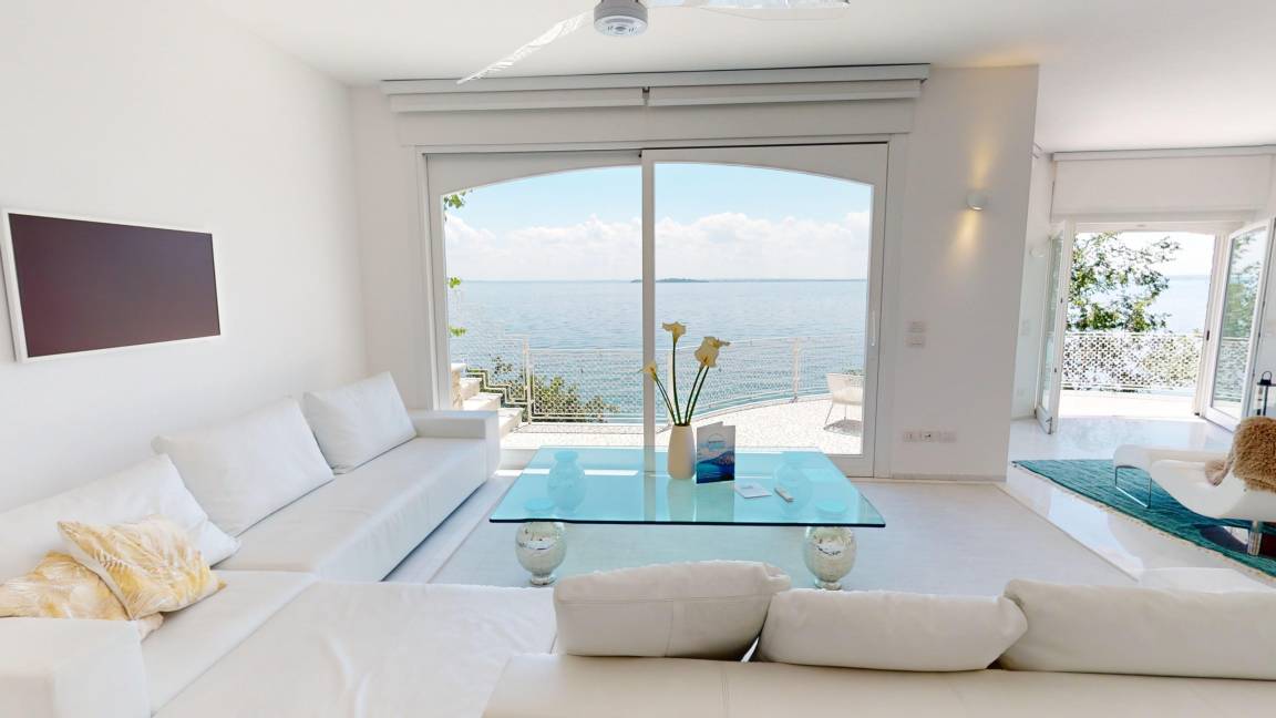 350 M² Villa ∙ 4 Chambres ∙ 8 Personnes - Sirmione