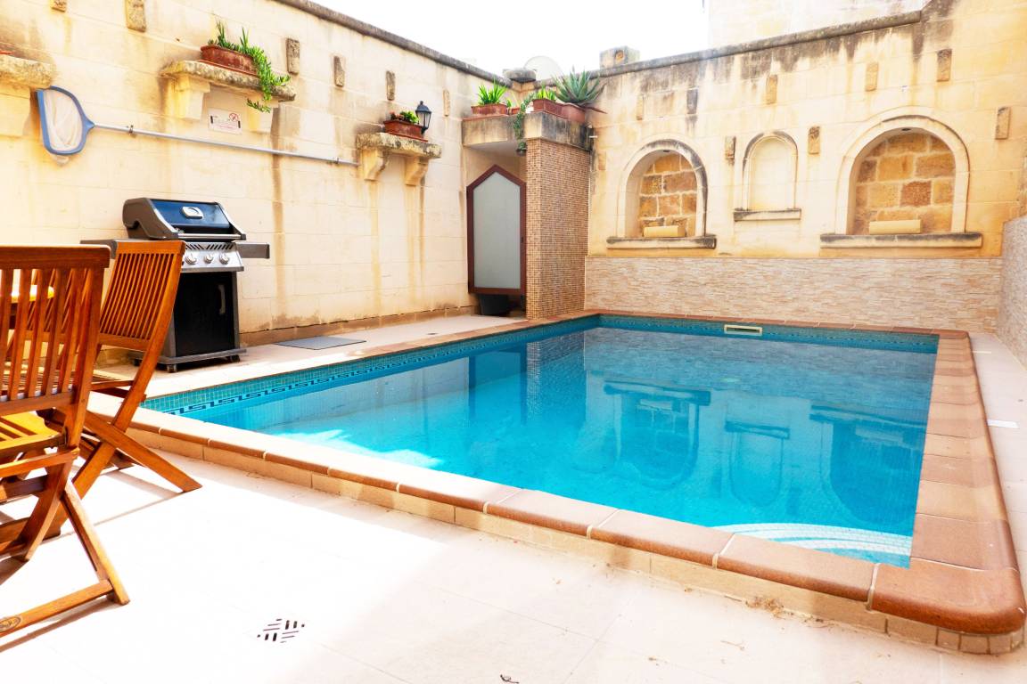 240 M² House ∙ 4 Bedrooms ∙ 8 Guests - Malta