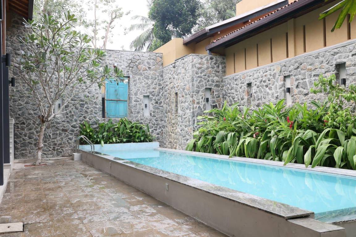 600 M² Villa ∙ 3 Bedrooms ∙ 6 Guests - Hikkaduwa