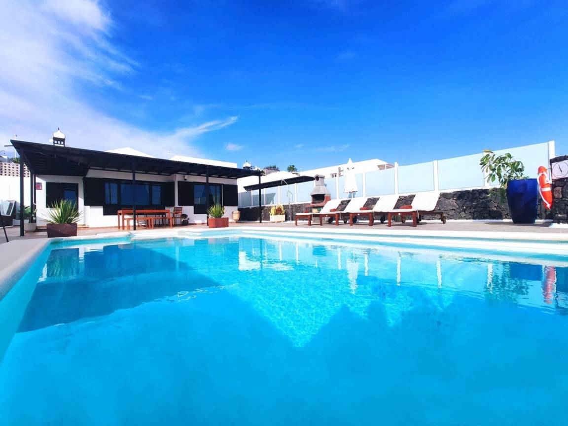 120 M² Villa ∙ 3 Makuuhuonetta ∙ 6 Vierasta - Puerto del Carmen