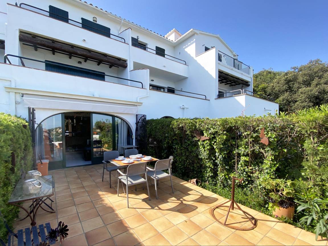 64 M² Appartement ∙ 2 Chambres ∙ 4 Personnes - Begur