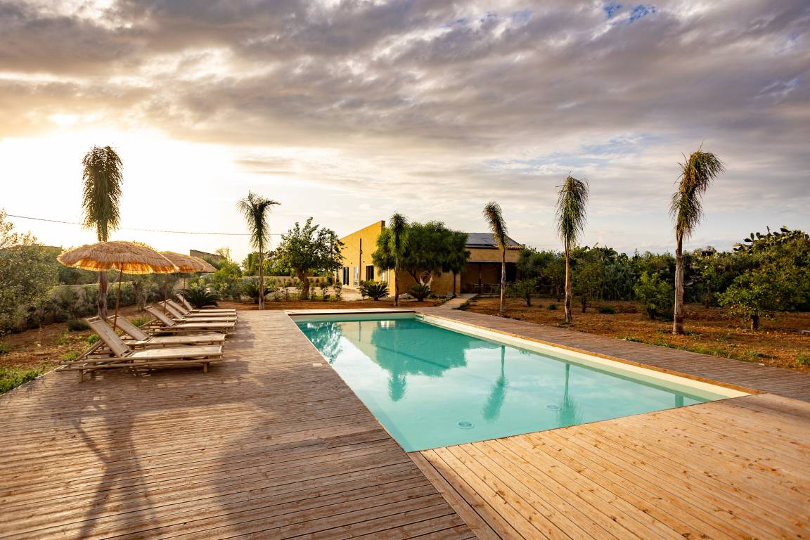300 M² Villa ∙ 4 Bedrooms ∙ 11 Guests - Marsala