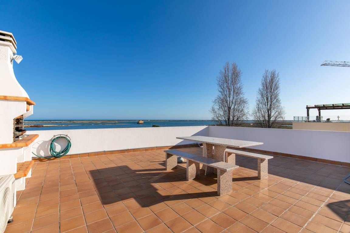 60 M² Apartment ∙ 2 Bedrooms ∙ 6 Guests - Fuseta