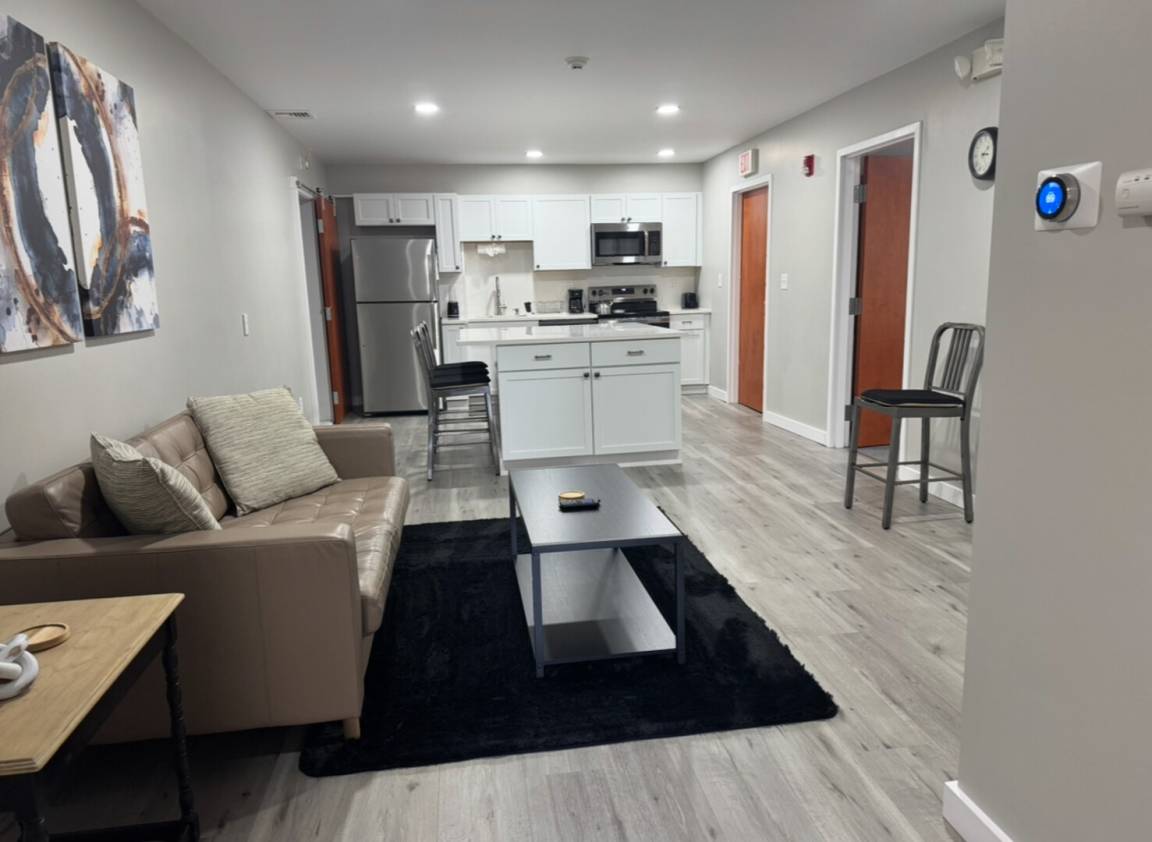135 M² Apartment ∙ 3 Bedrooms ∙ 3 Guests - Connecticut