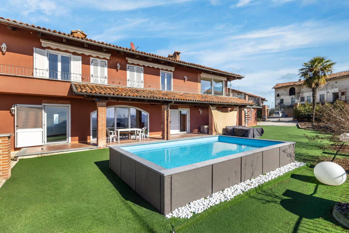 230 M² Villa ∙ 4 Bedrooms ∙ 8 Guests - Barolo