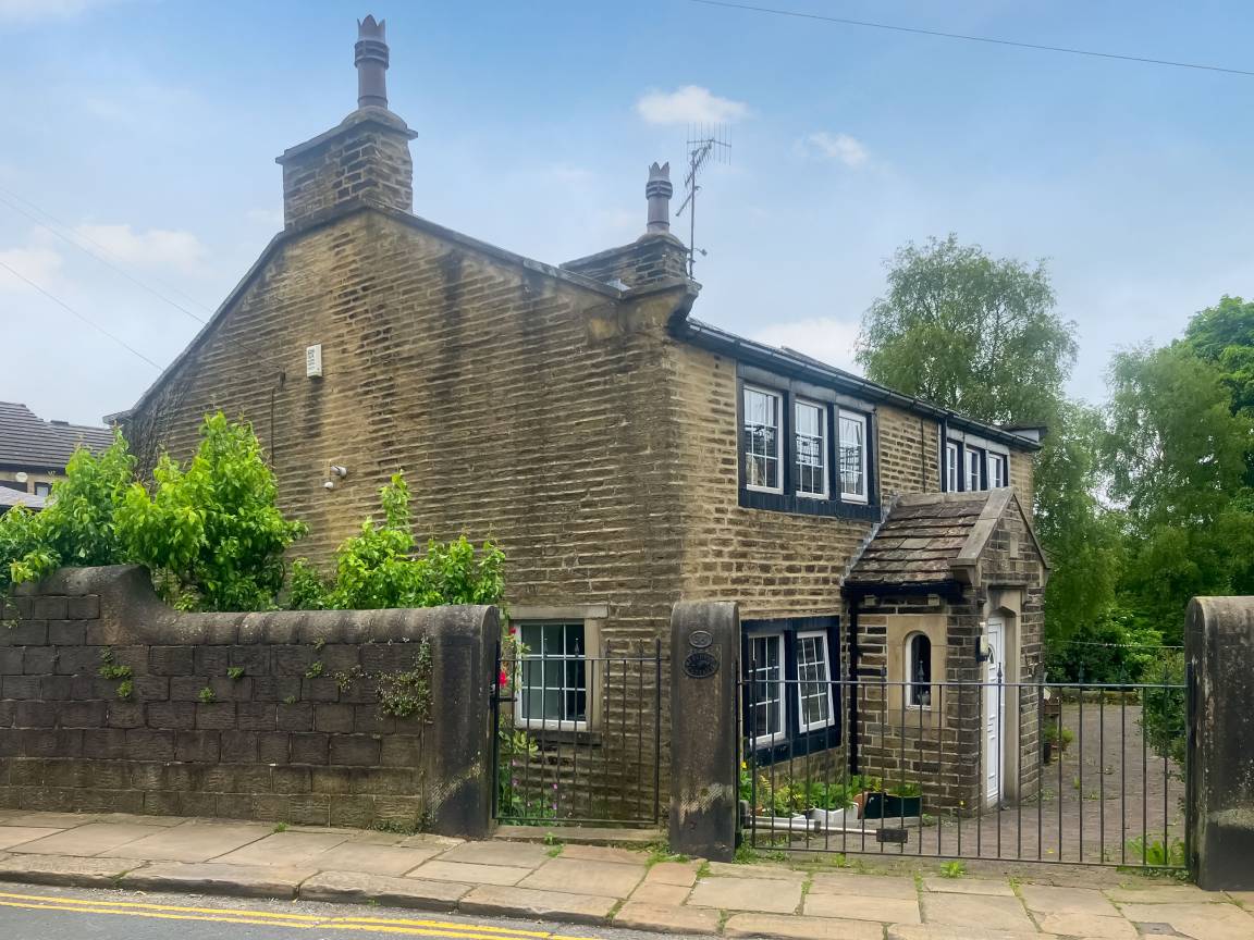 Cottage ∙ 4 Bedrooms ∙ 8 Guests - Haworth