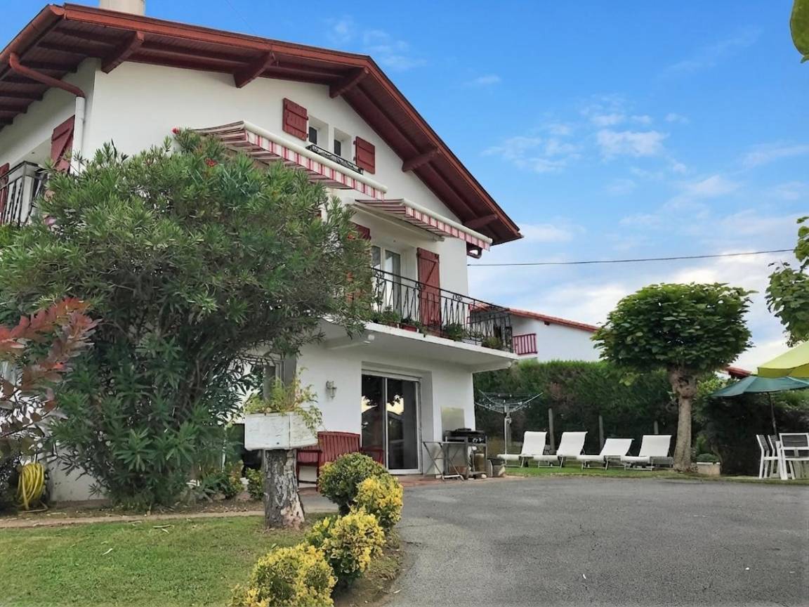 76 M² Gîte ∙ 2 Chambres ∙ 4 Personnes - Hasparren