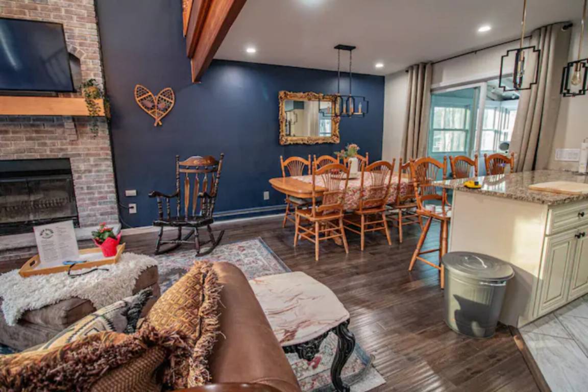 177 M² House ∙ 4 Bedrooms ∙ 8 Guests - Stroudsburg, PA