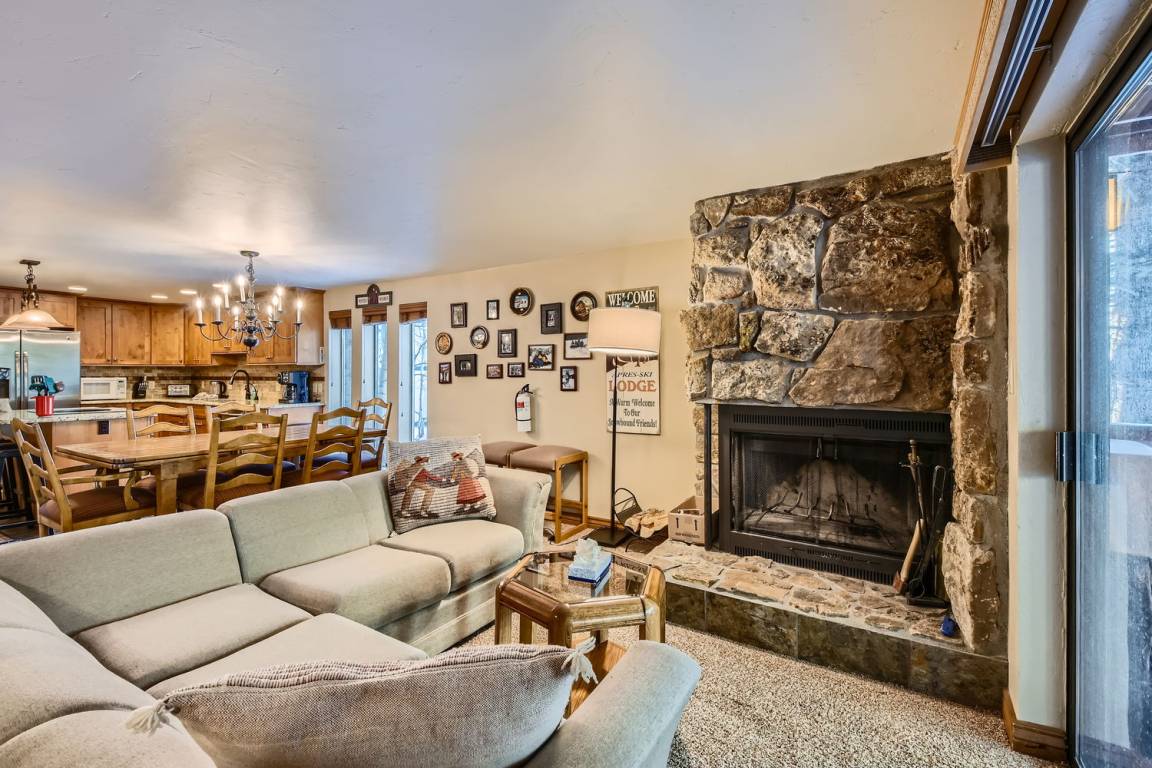 149 M² Condo ∙ 2 Bedrooms ∙ 6 Guests - Vail, CO