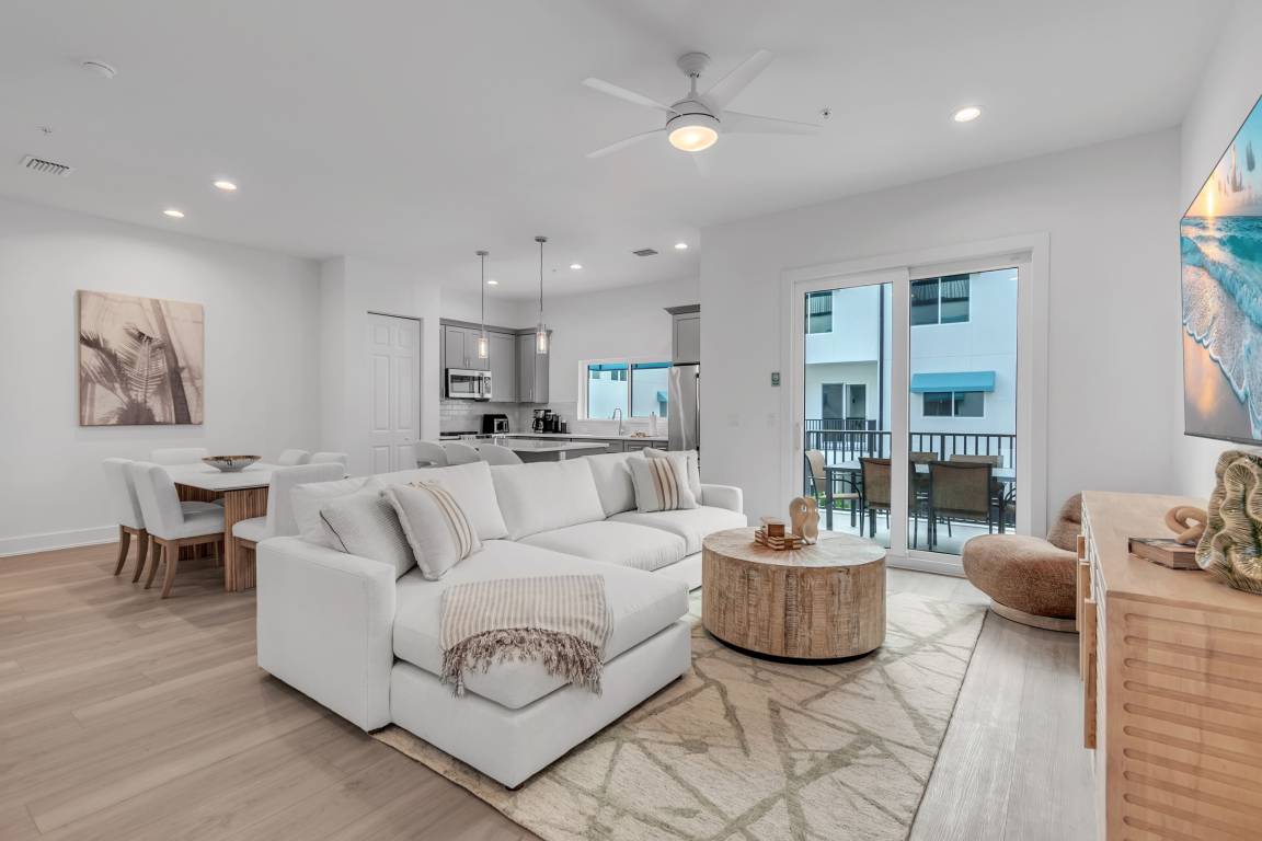 489 M² House ∙ 10 Bedrooms ∙ 24 Guests - Treasure Island, FL