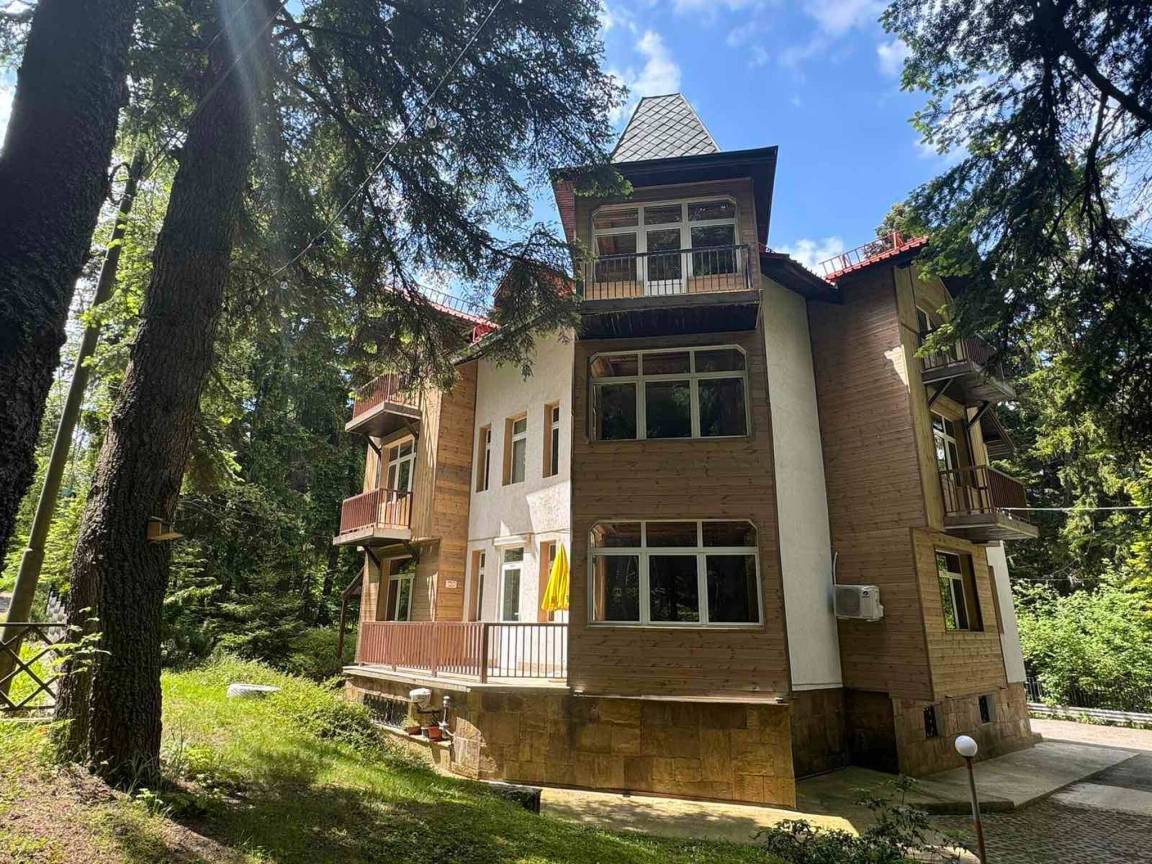 300 M² House ∙ 8 Bedrooms ∙ 23 Guests - Bulgaria