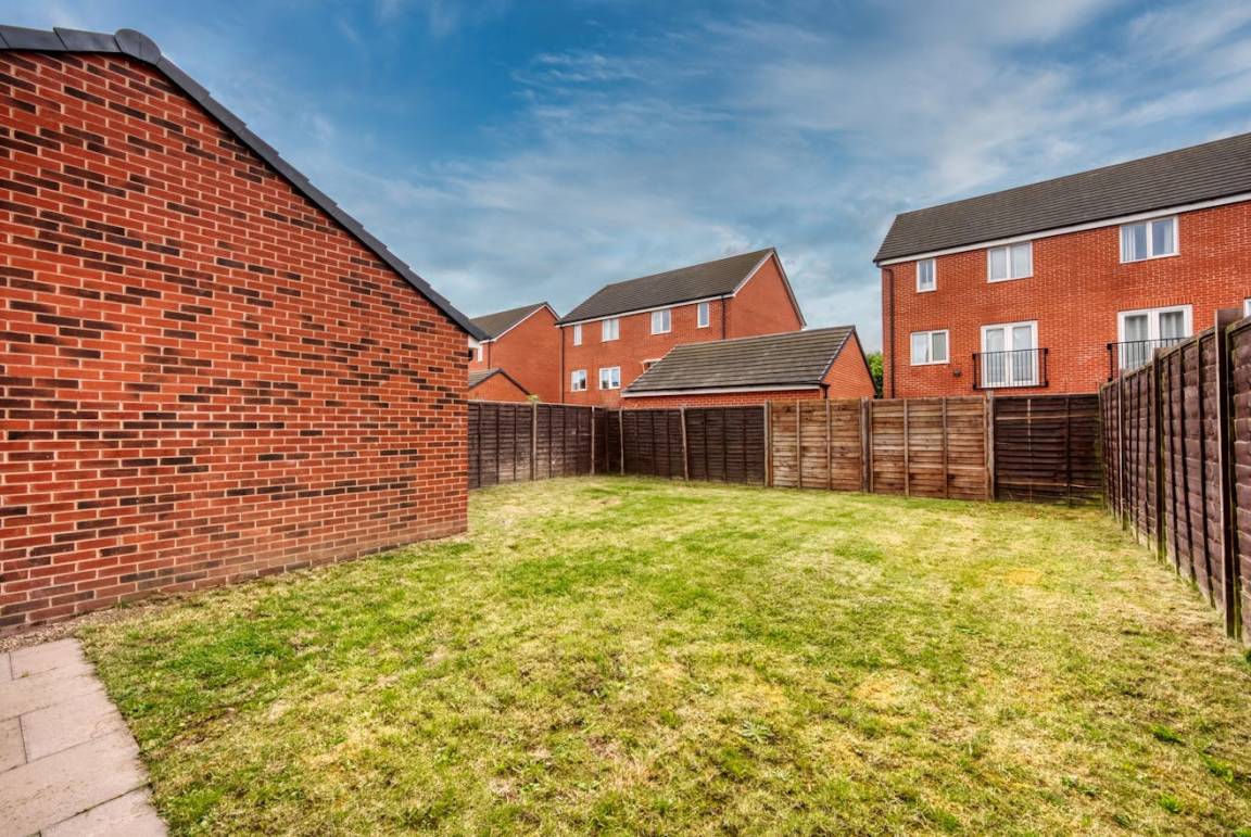 111 M² Huis ∙ 4 Slaapkamers ∙ 5 Gasten - Birmingham