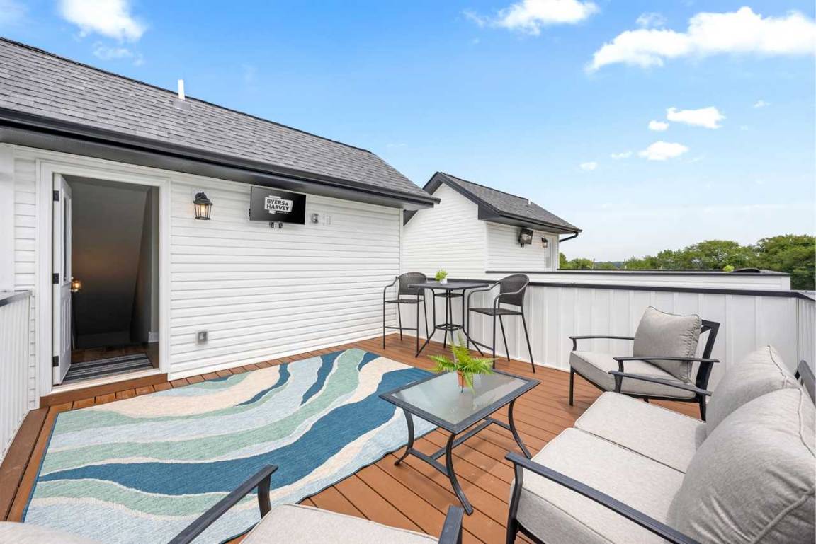 335 M² House ∙ 8 Bedrooms ∙ 20 Guests - Clarksville, TN