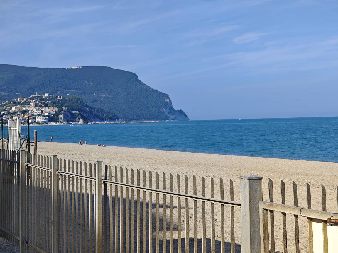 60 M² Appartamento Vacanza ∙ 2 Camere Da Letto ∙ 6 Ospiti - Numana