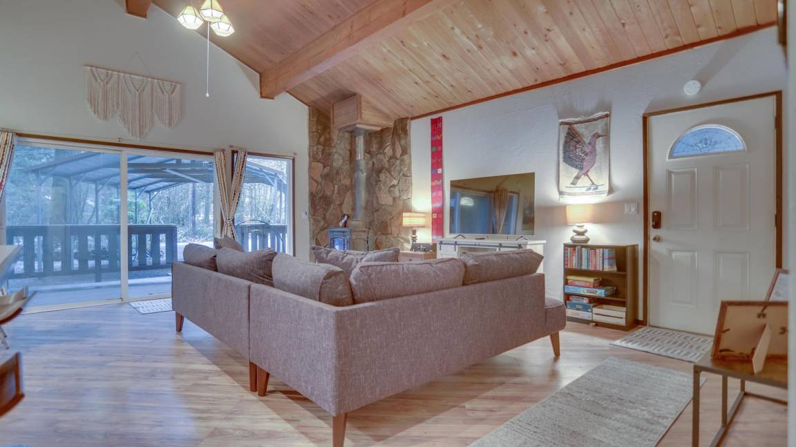85 M² Cabin ∙ 2 Bedrooms ∙ 4 Guests - Oregon