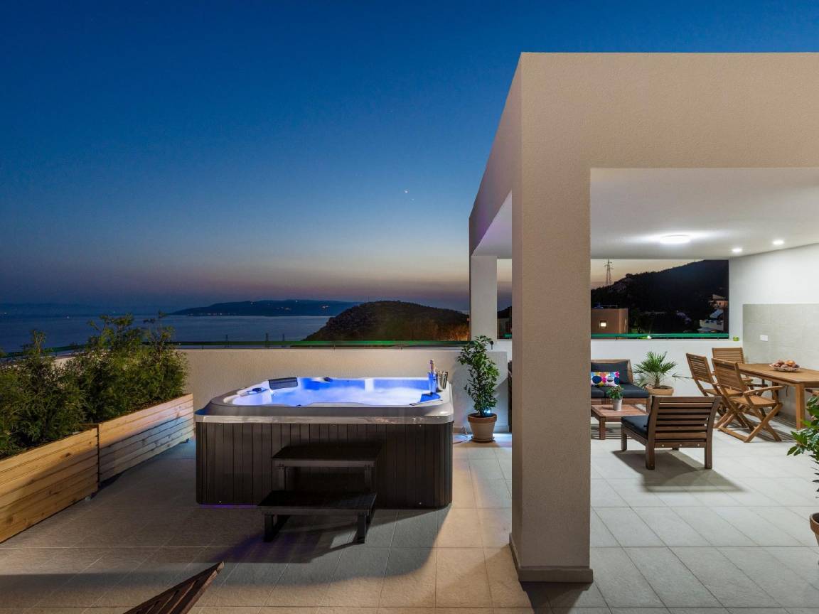 120 M² Apartamento ∙ 3 Habitaciones ∙ 6 Huéspedes - Makarska