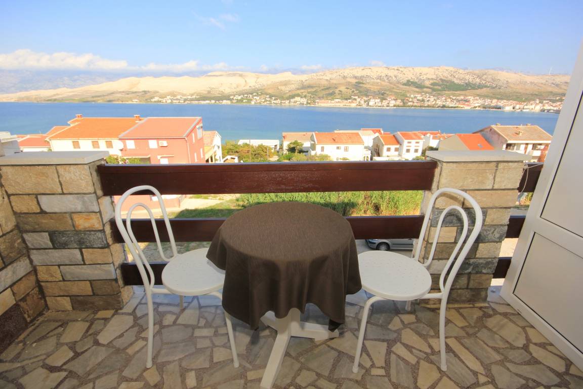 44 M² Apartment ∙ 2 Bedrooms ∙ 5 Guests - Pag
