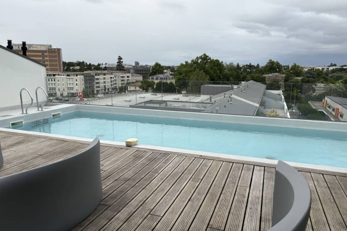 88 M² Appartement ∙ 2 Chambres ∙ 4 Personnes - Mérignac
