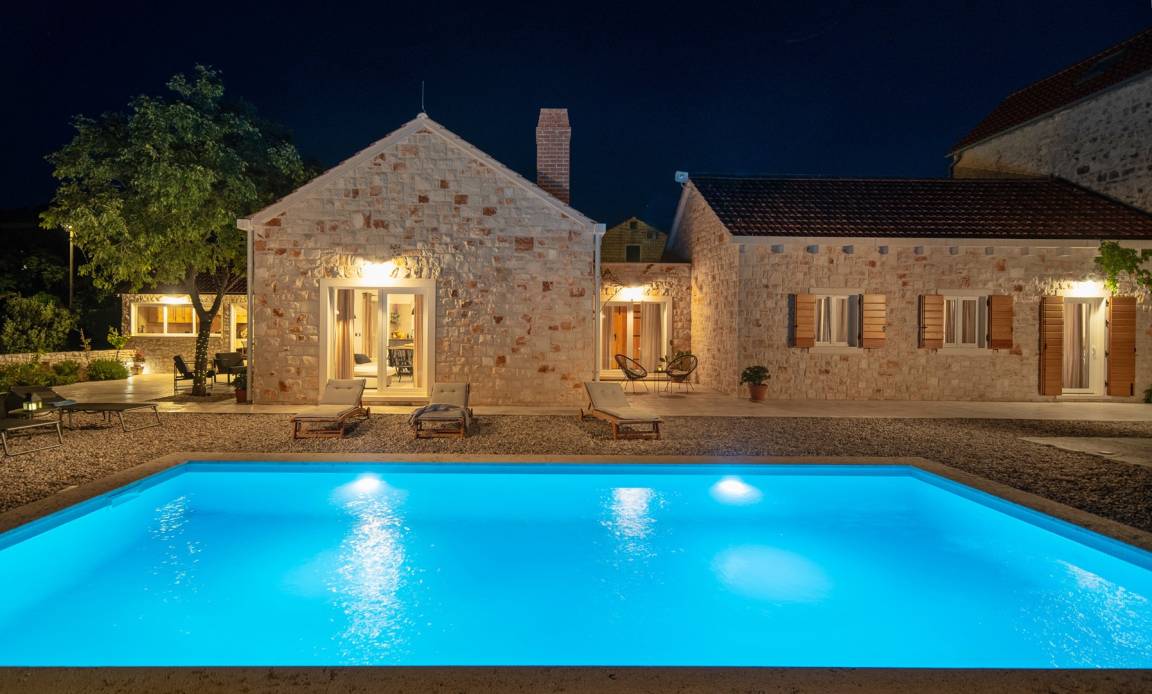 120 M² Villa ∙ 3 Schlafzimmer ∙ 8 Gäste - Brač