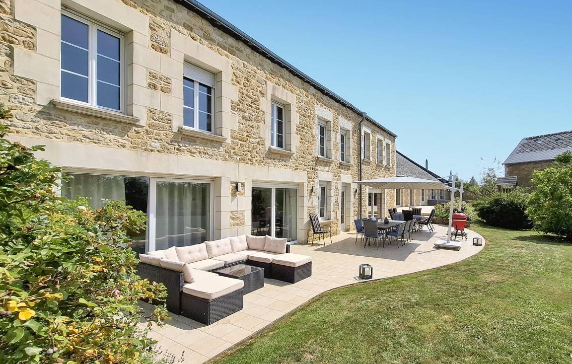 750 M² Ferienhaus ∙ 7 Schlafzimmer ∙ 15 Gäste - Ardennen