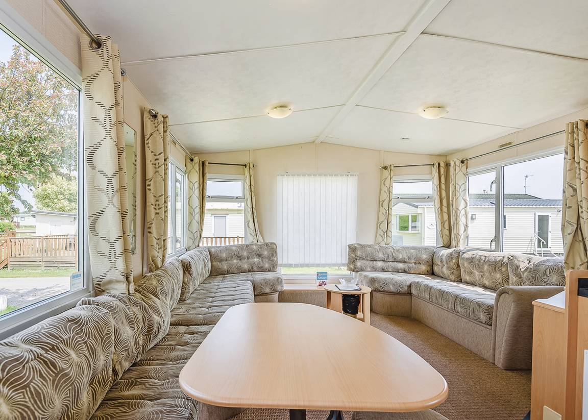 Caravan ∙ 3 Bedrooms ∙ 6 Guests - Arundel