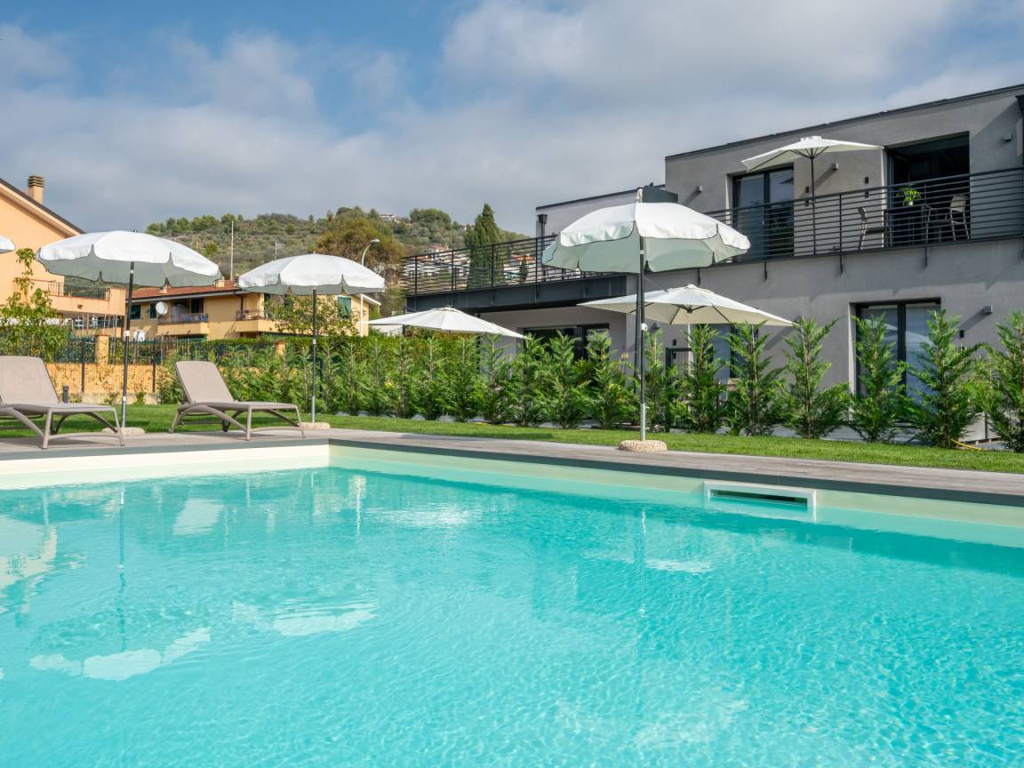 56 M² Apartment ∙ 2 Bedrooms ∙ 6 Guests - İmperia, İtalya