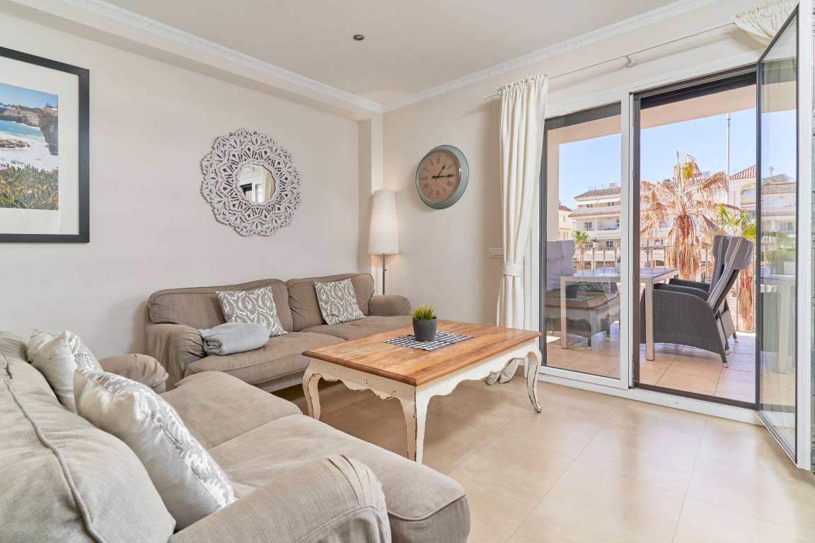 90 M² Apartment ∙ 3 Bedrooms ∙ 5 Guests - Nerja