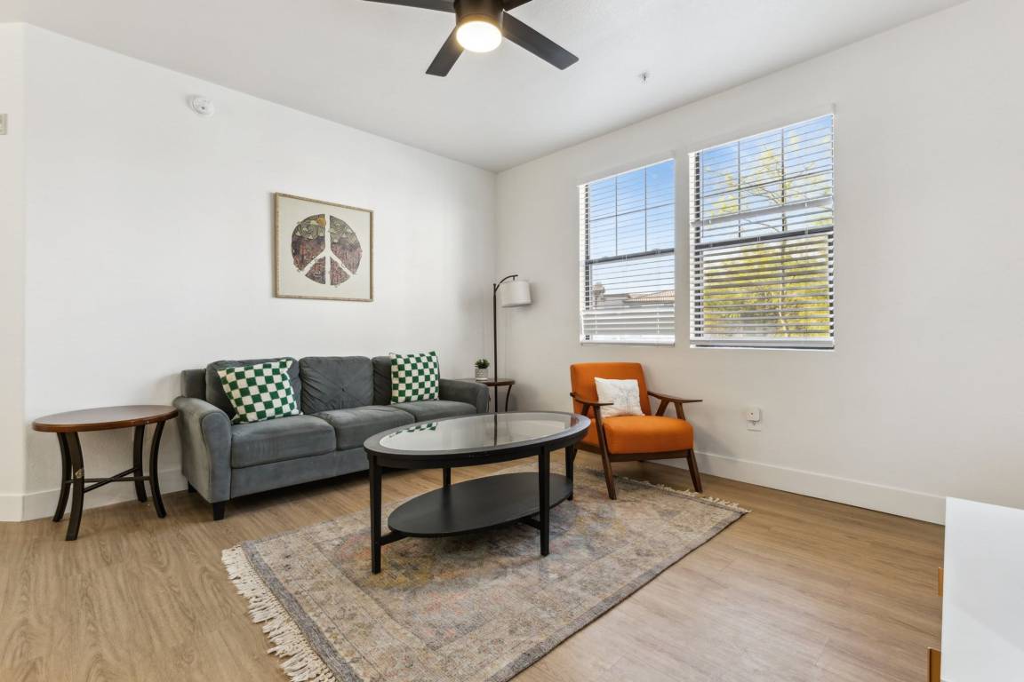 Apartment ∙ 1 Bedroom ∙ 2 Guests - Splash Pad, Glendale