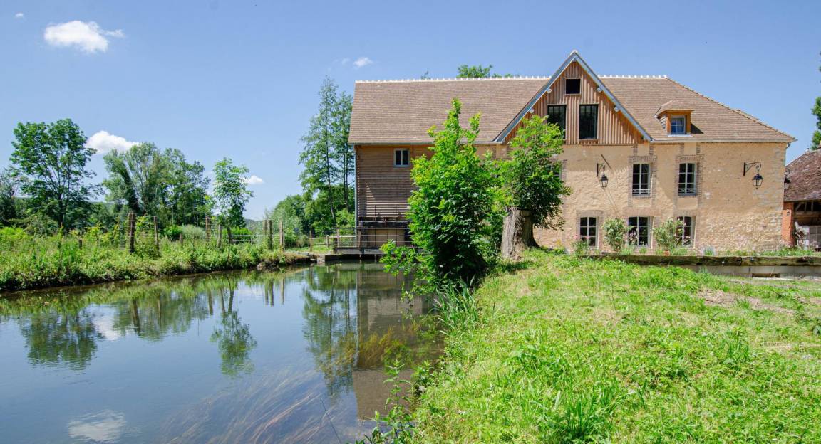 408 M² Gîte ∙ 6 Chambres ∙ 12 Personnes - Aube