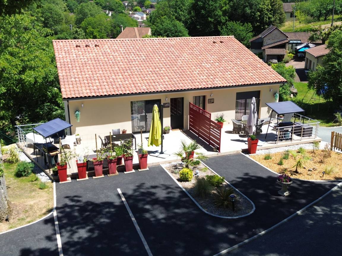 40 M² Huis ∙ 1 Slaapkamer ∙ 2 Gasten - Sarlat-la-Canéda