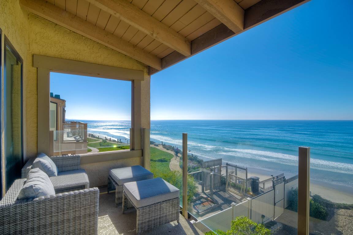 105 M² Condo ∙ 2 Bedrooms ∙ 4 Guests - Del Mar, CA