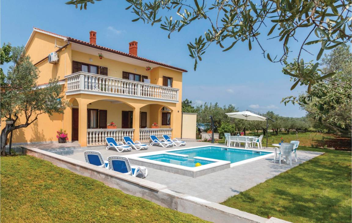 211 M² House ∙ 7 Bedrooms ∙ 16 Guests - Chorvatsko