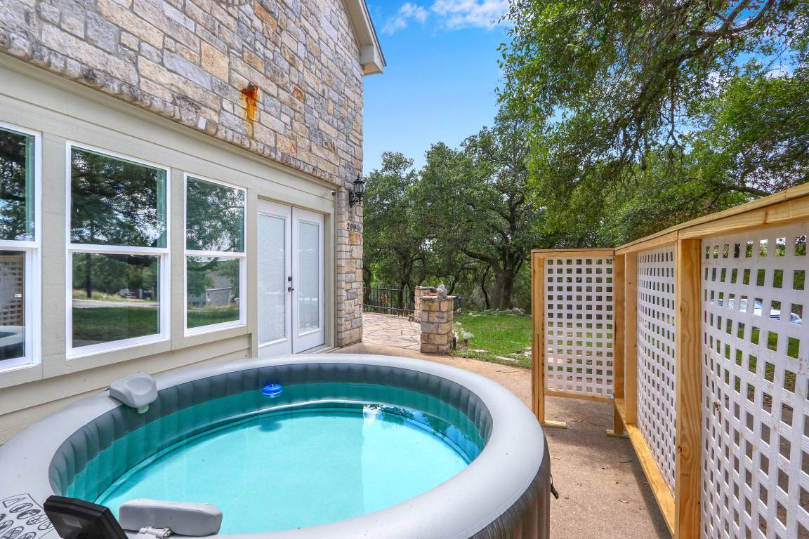 329 M² House ∙ 5 Bedrooms ∙ 11 Guests - Canyon Lake, TX
