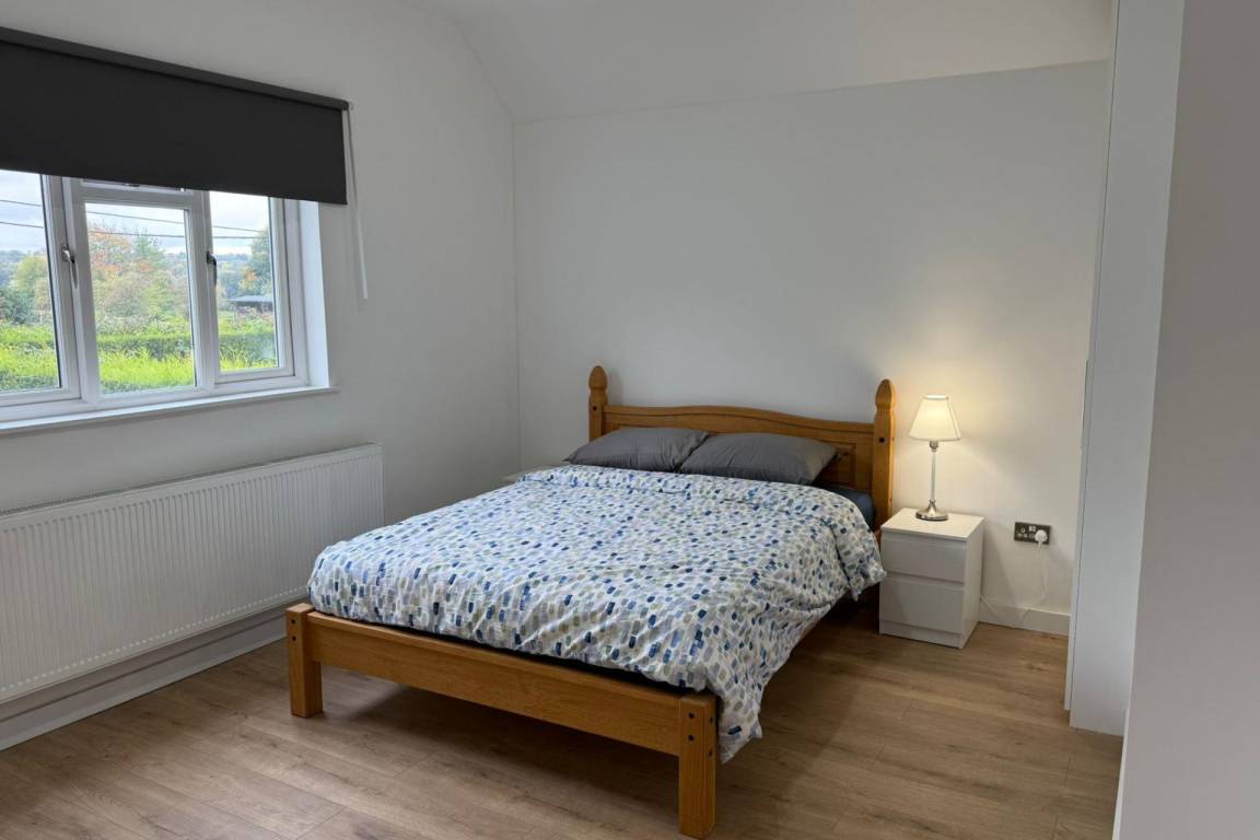 100 M² Cottage ∙ 4 Bedrooms ∙ 11 Guests - Epsom