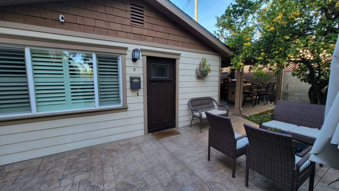 Bungalow ∙ 1 Bedroom ∙ 3 Guests - Los Angeles, CA