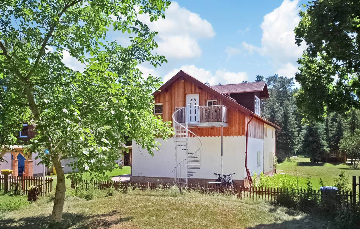 40 M² Ferienwohnung ∙ 1 Schlafzimmer ∙ 3 Gäste - Feldberger Seenlandschaft