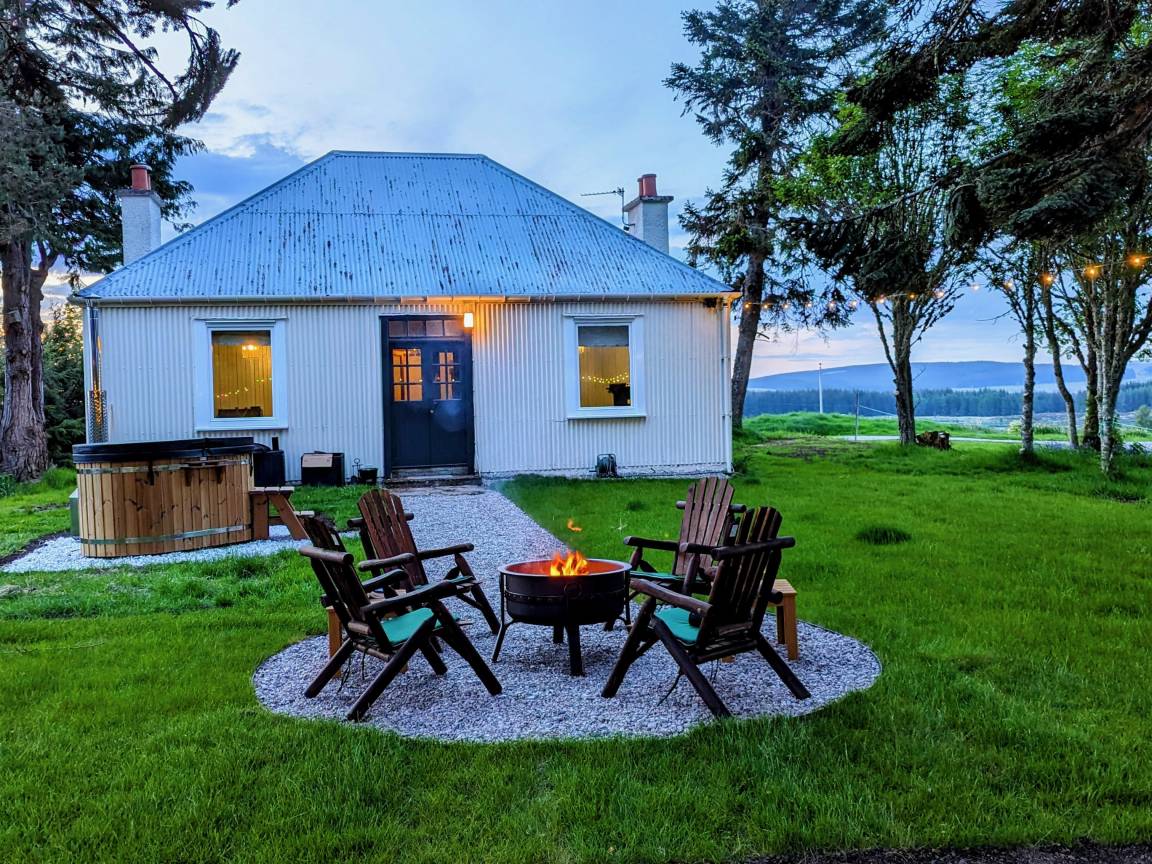 Cottage ∙ 2 Bedrooms ∙ 5 Guests - Lairg