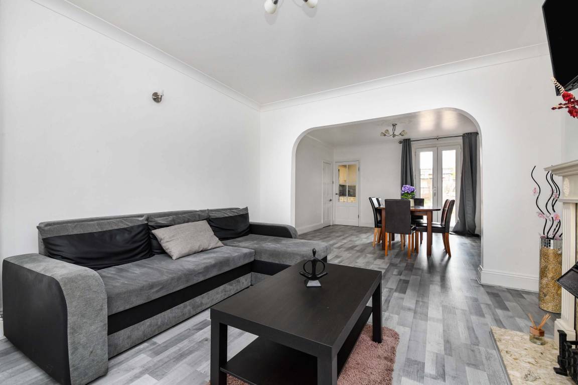 95 M² House ∙ 4 Bedrooms ∙ 11 Guests - Colchester