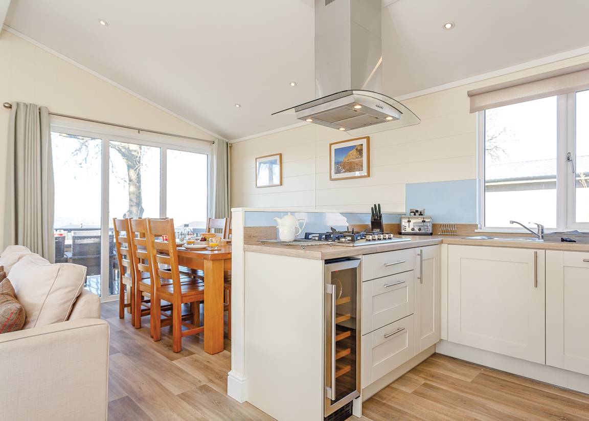 Chalet ∙ 4 Bedrooms ∙ 8 Guests - Somerset