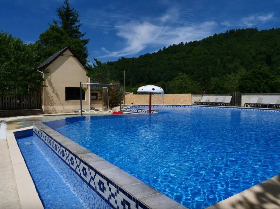 39 M² Camping ∙ 3 Chambres ∙ 6 Personnes - Corrèze