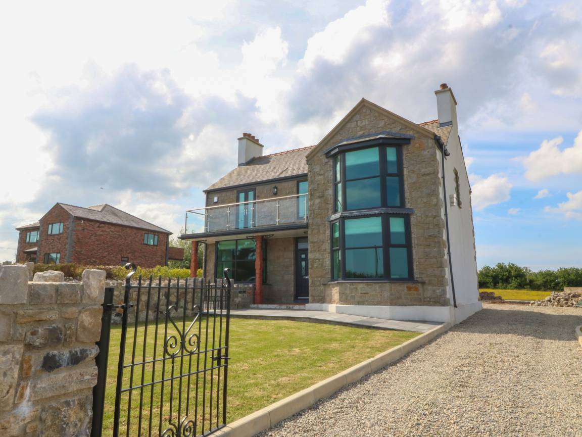 Cottage ∙ 3 Bedrooms ∙ 6 Guests - Benllech