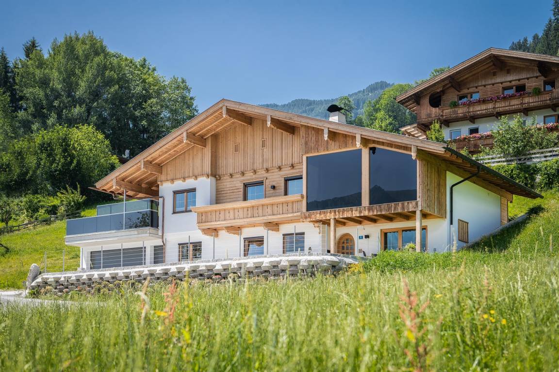 220 M² Ferienhaus ∙ 4 Schlafzimmer ∙ 10 Gäste - Stumm