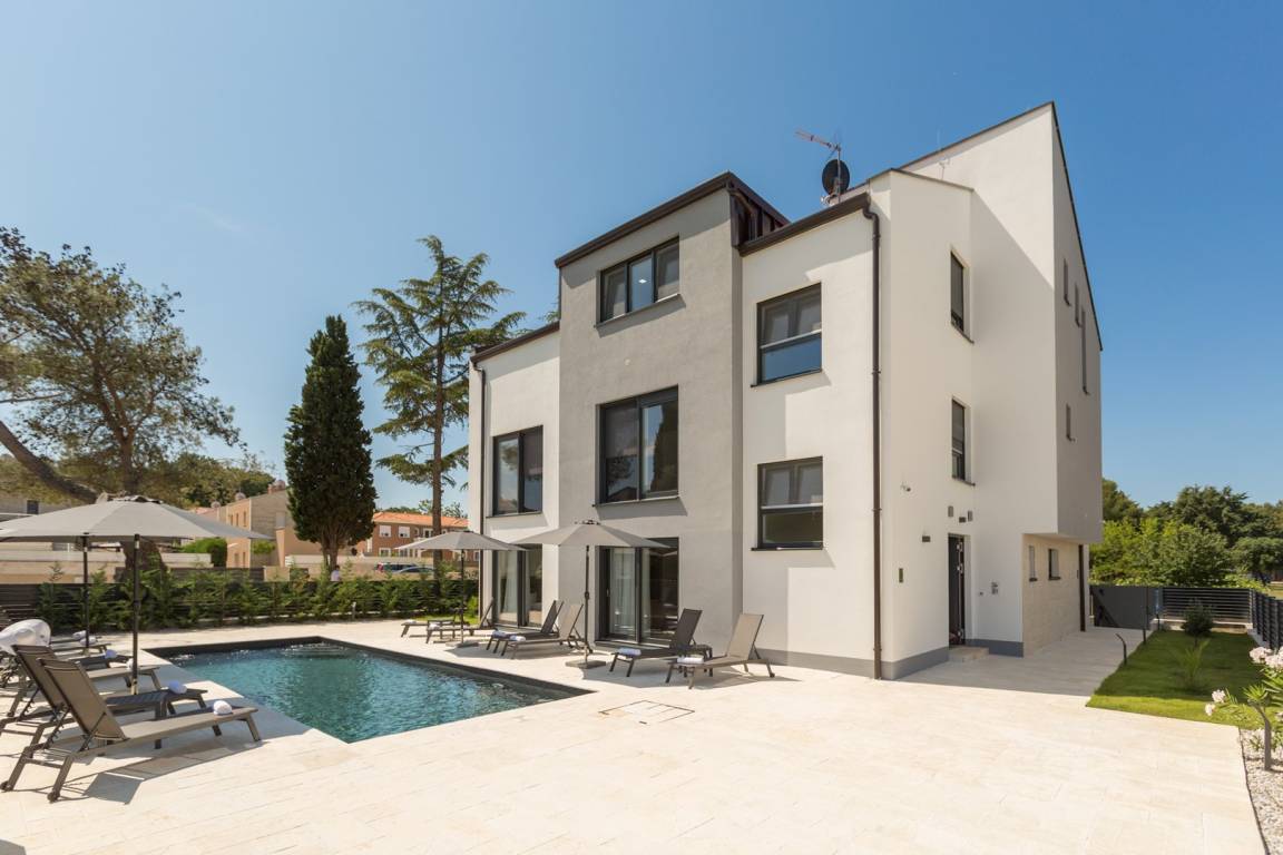 110 M² Apartment ∙ 3 Bedrooms ∙ 6 Guests - Funtana