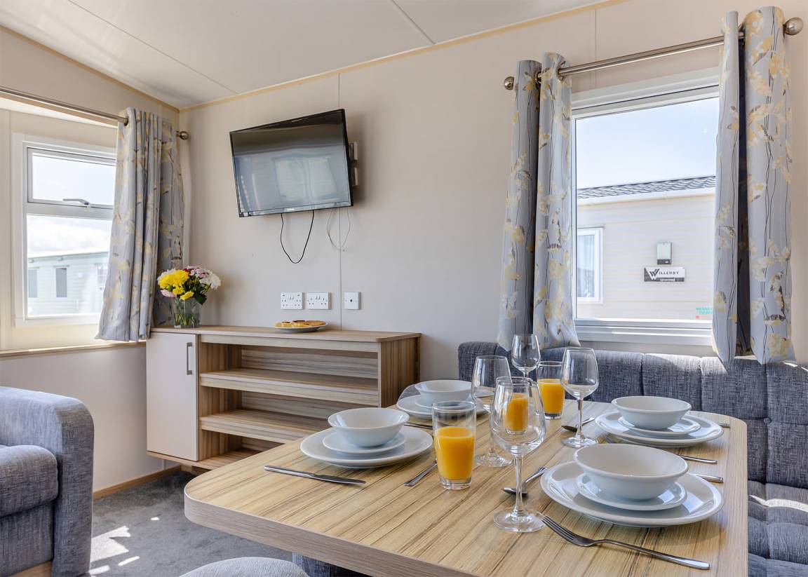 Caravan ∙ 2 Bedrooms ∙ 6 Guests - Scotland