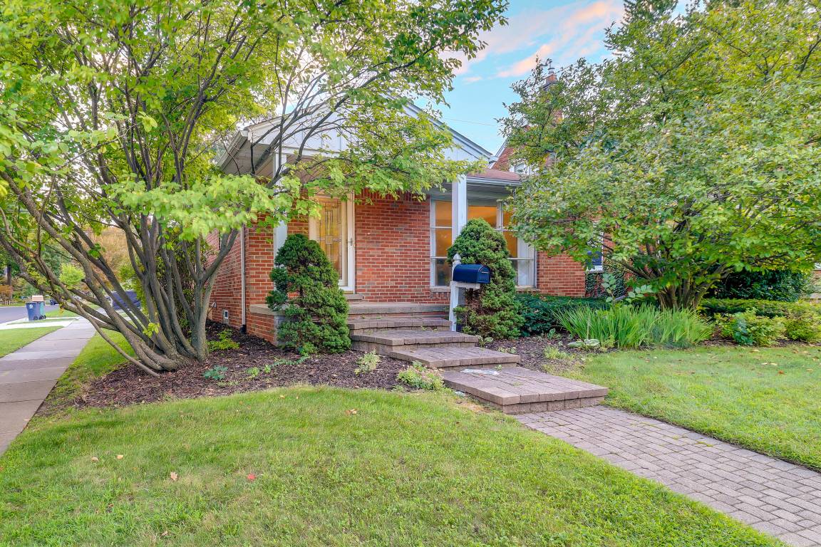 92 M² House ∙ 3 Bedrooms ∙ 6 Guests - Bloomfield Township, MI