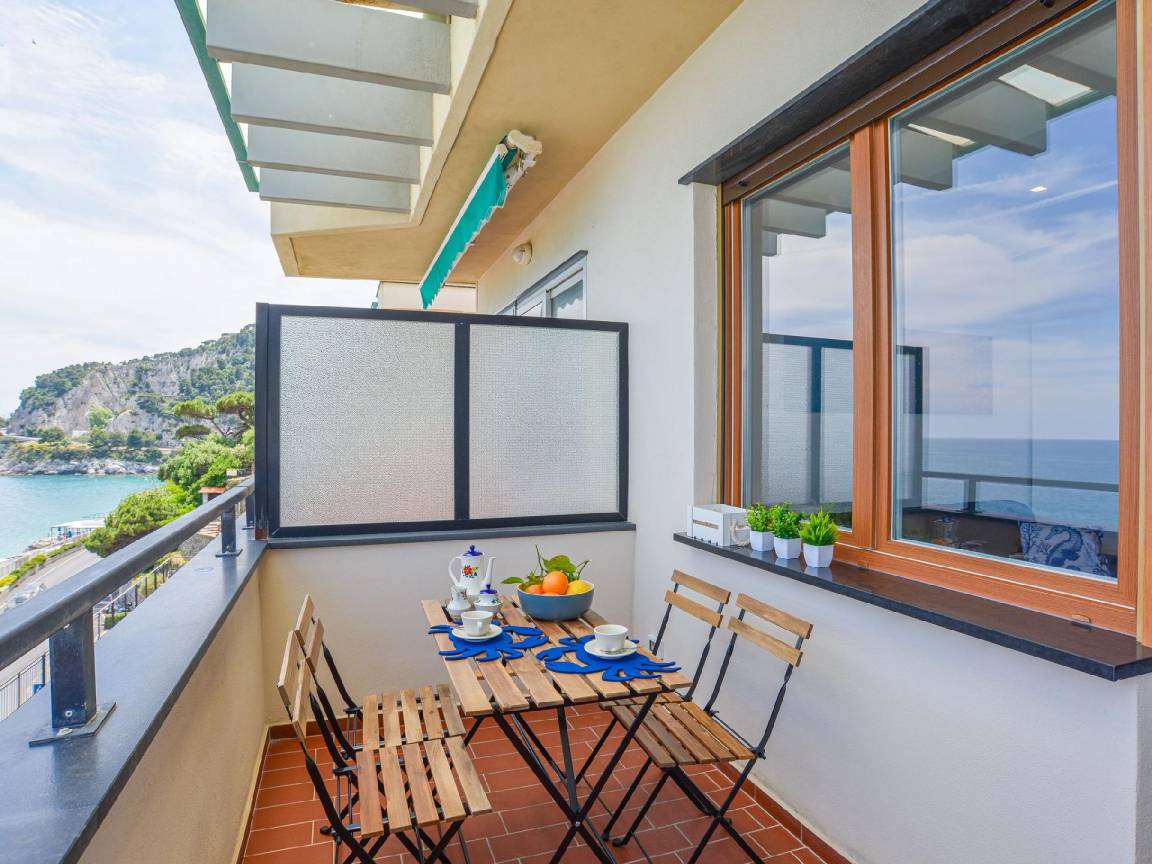 70 M² Appartement ∙ 4 Personnes - Noli